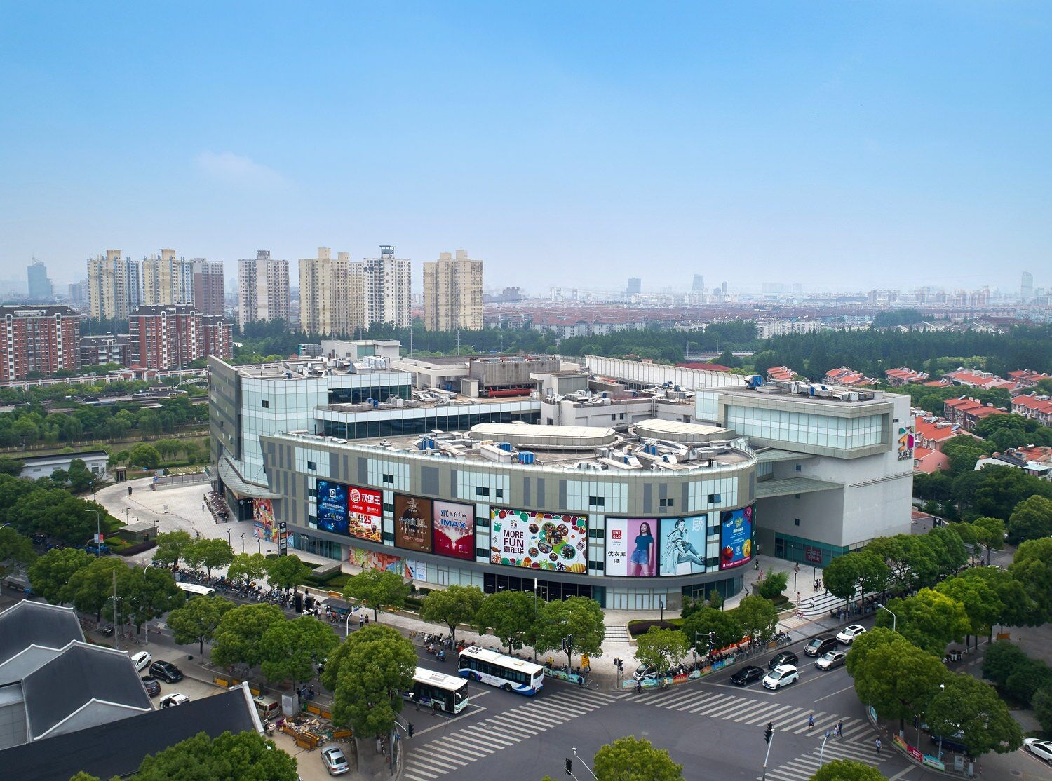The Mall Jinqiao - Brookfield Properties