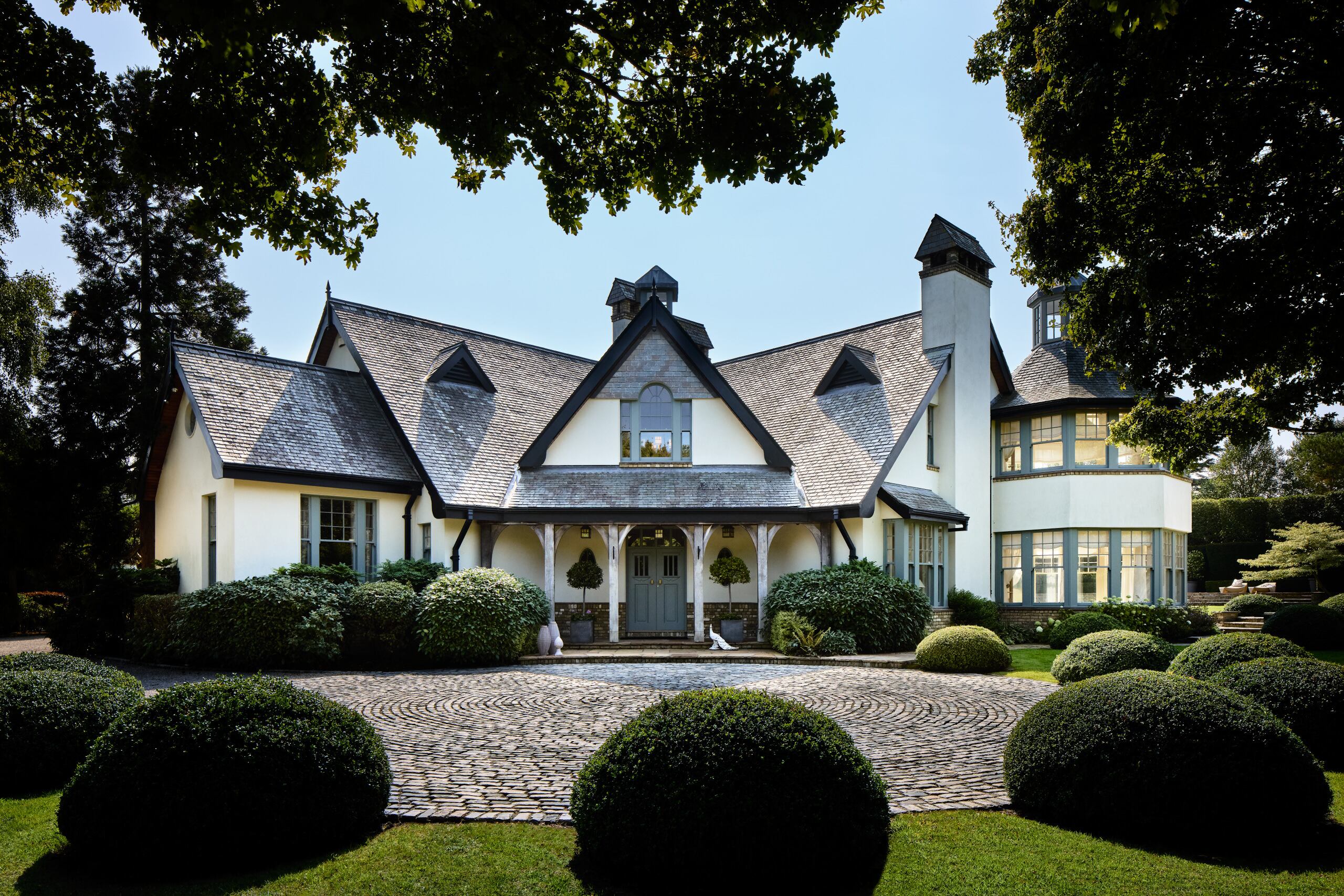 Home Is Where the Heart Is: 5 Enchanting Homes to Fall in Love With ...