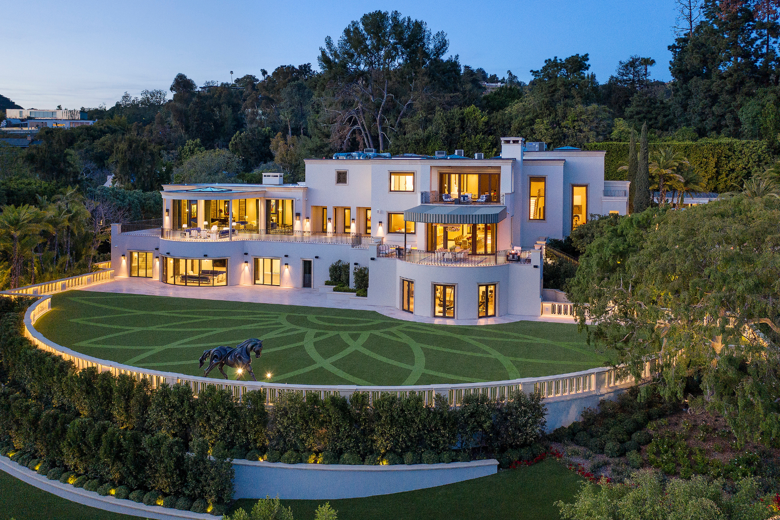 Villa Lulu: Tour the $75 Million Beverly Hills Estate of Steve Wynn ...
