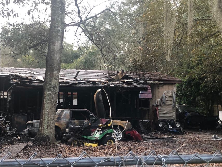 Overnight fire in St. Augustine destroys home, car and camper – 104.5 WOKV