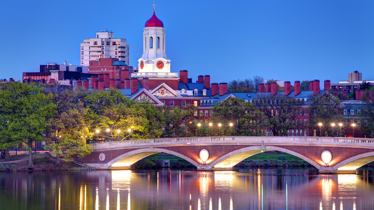 Harvard-bound grad gives scholarship away – Boston 25 News