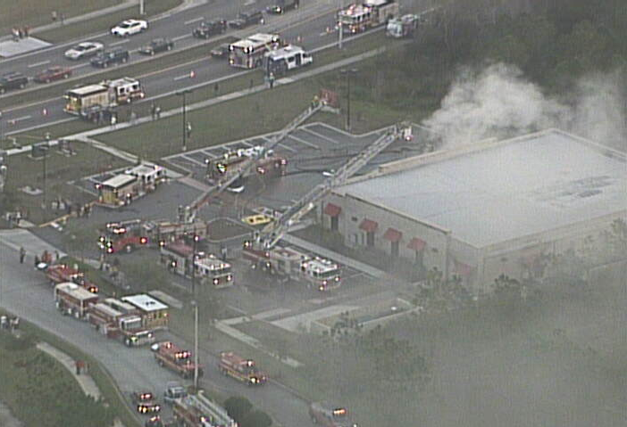 Fire rages at south Orlando Family Dollar store – WDBO
