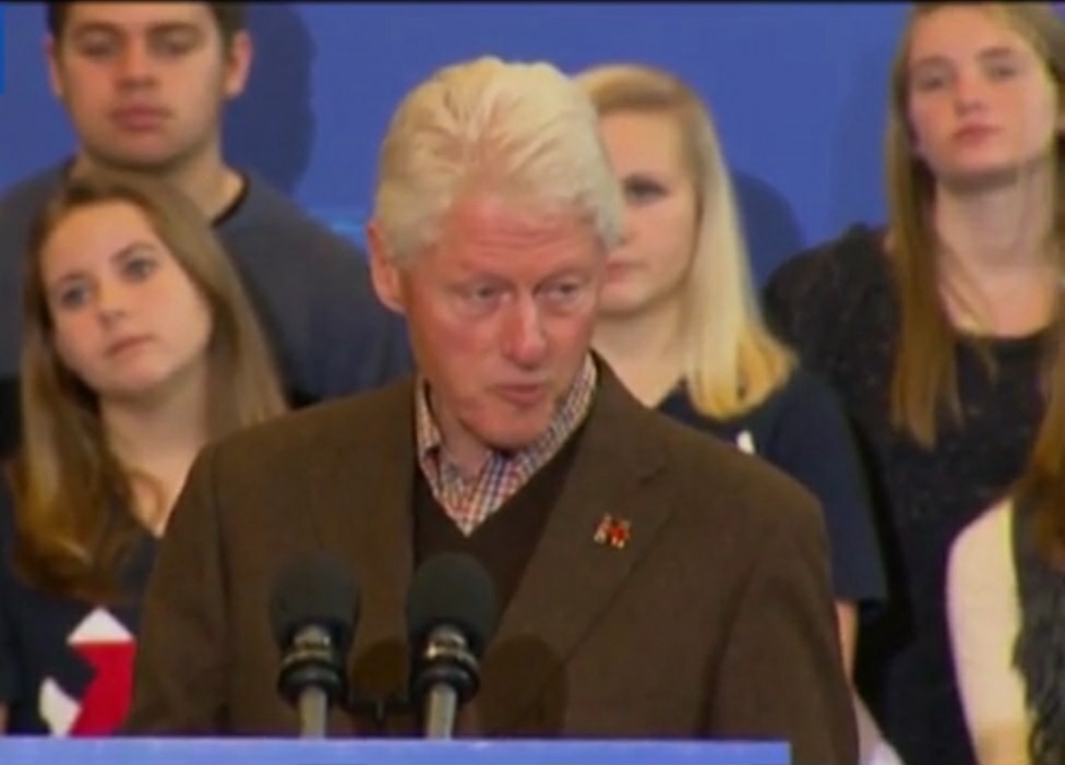 Women scowl, yawn at Bill Clinton appearance – 102.3 KRMG