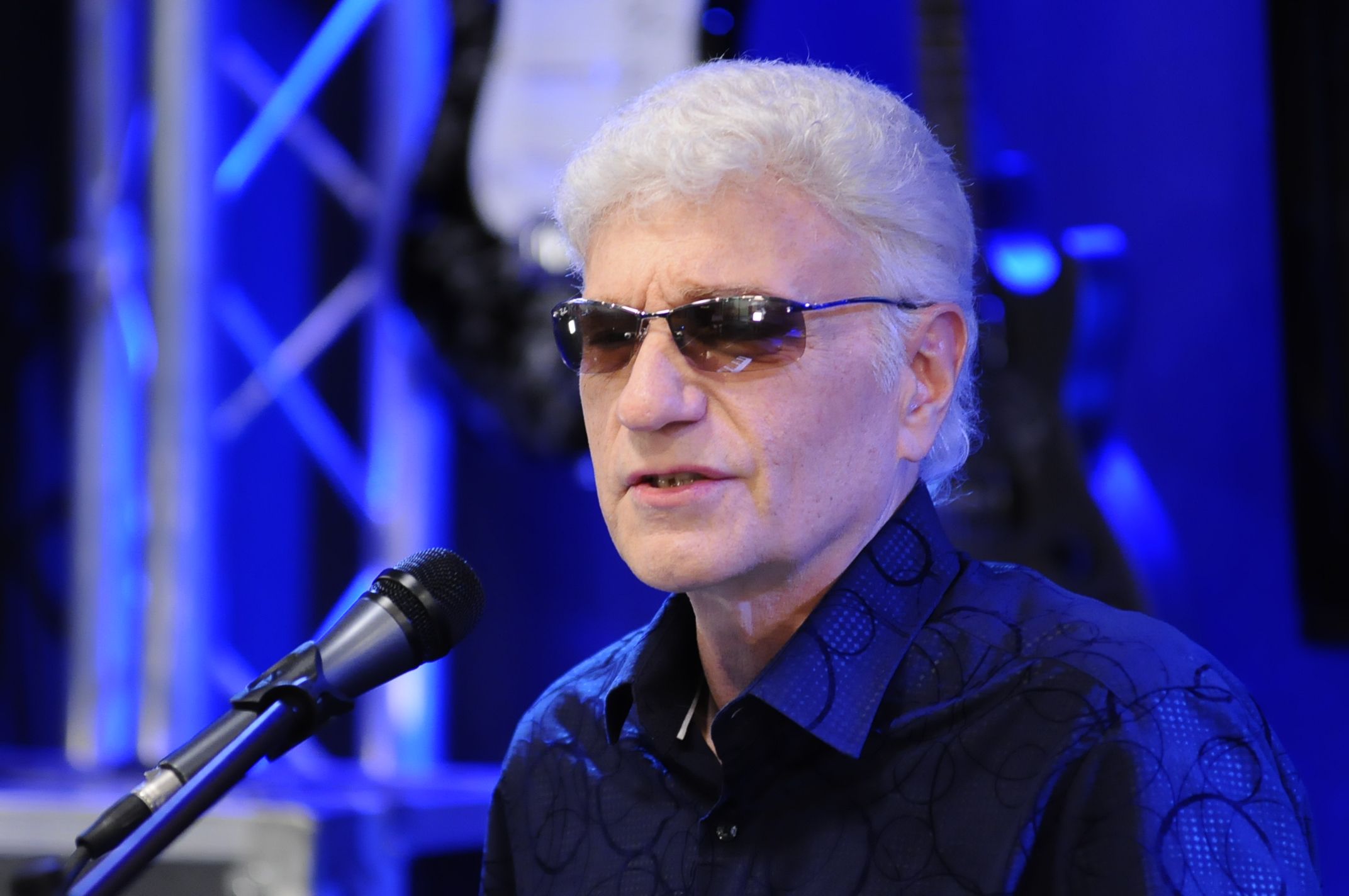 Dennis DeYoung Performance Photos – 103.3 The Eagle