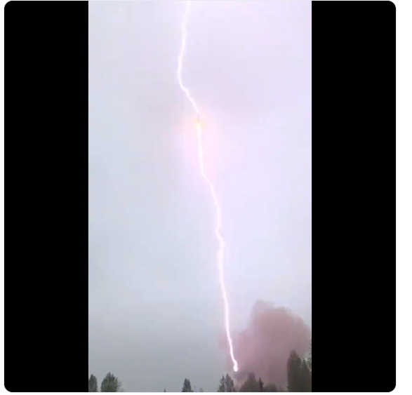 Lightning strikes Russian rocket during launch – WDBO