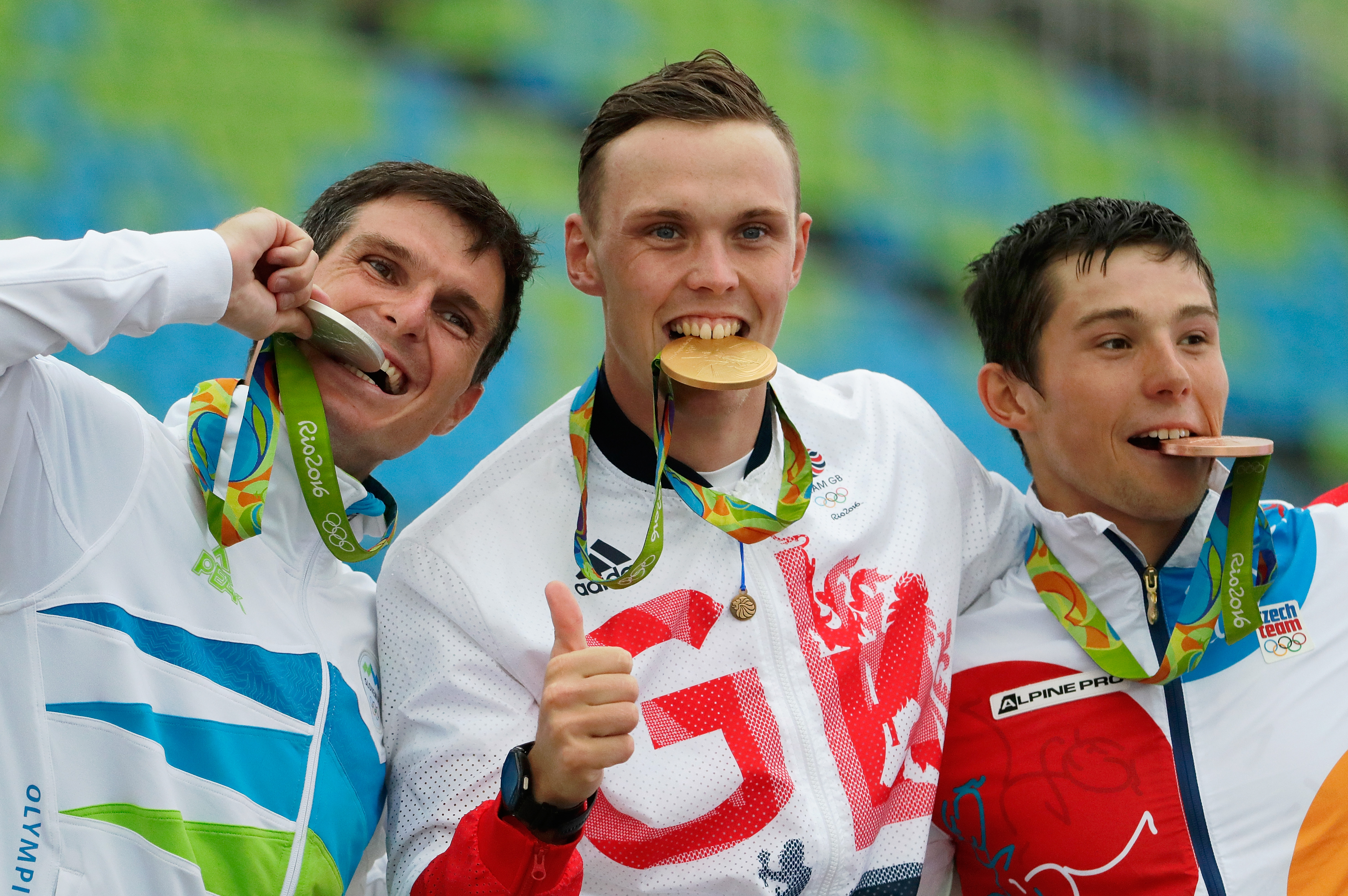 Why do Olympic winners bite their medals? – 95.5 WSB