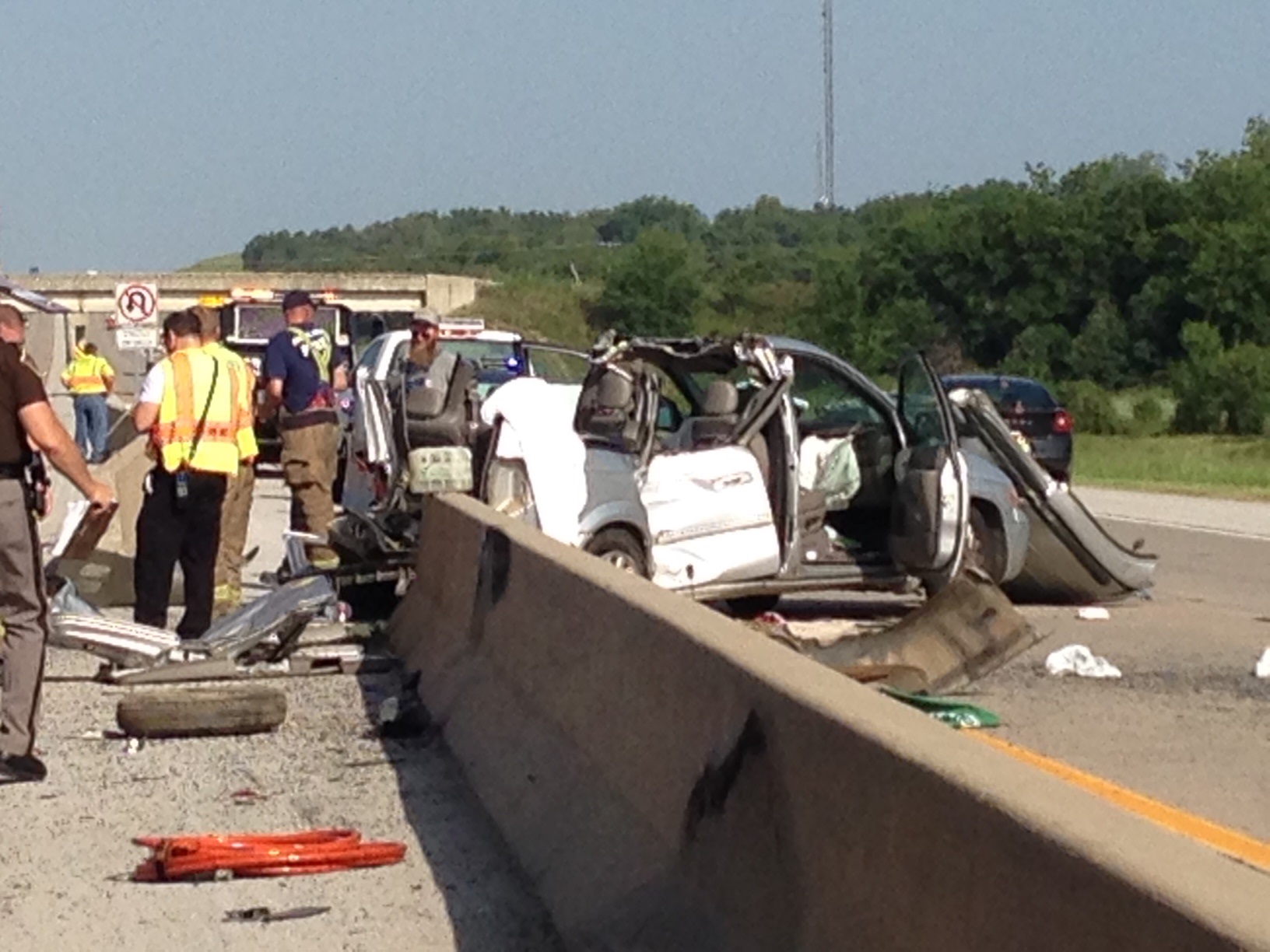 Crash closes Muskogee Turnpike – 102.3 KRMG