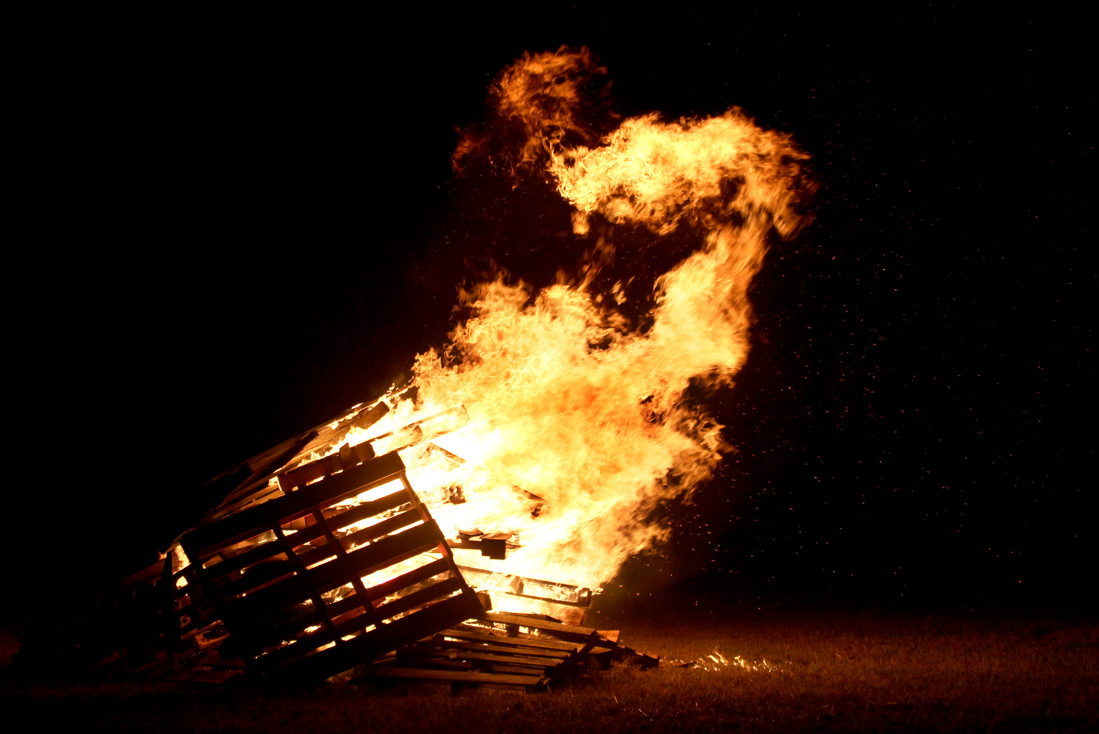 Maine to consider allowing Viking-style funeral fires – WDBO