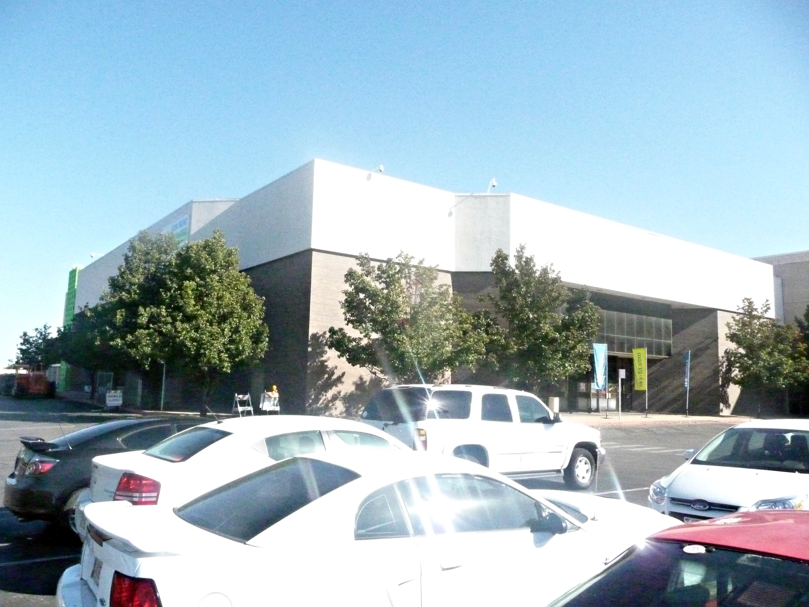 Tulsa Promenade Mall to open at midnight for Black Friday shoppers ...