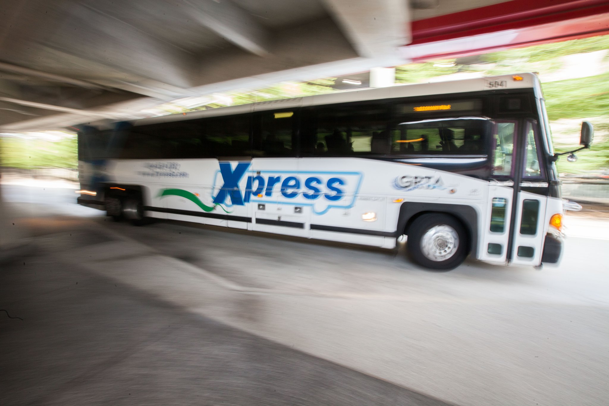 State moves to expand bus service from suburbs into Atlanta – 95.5 WSB