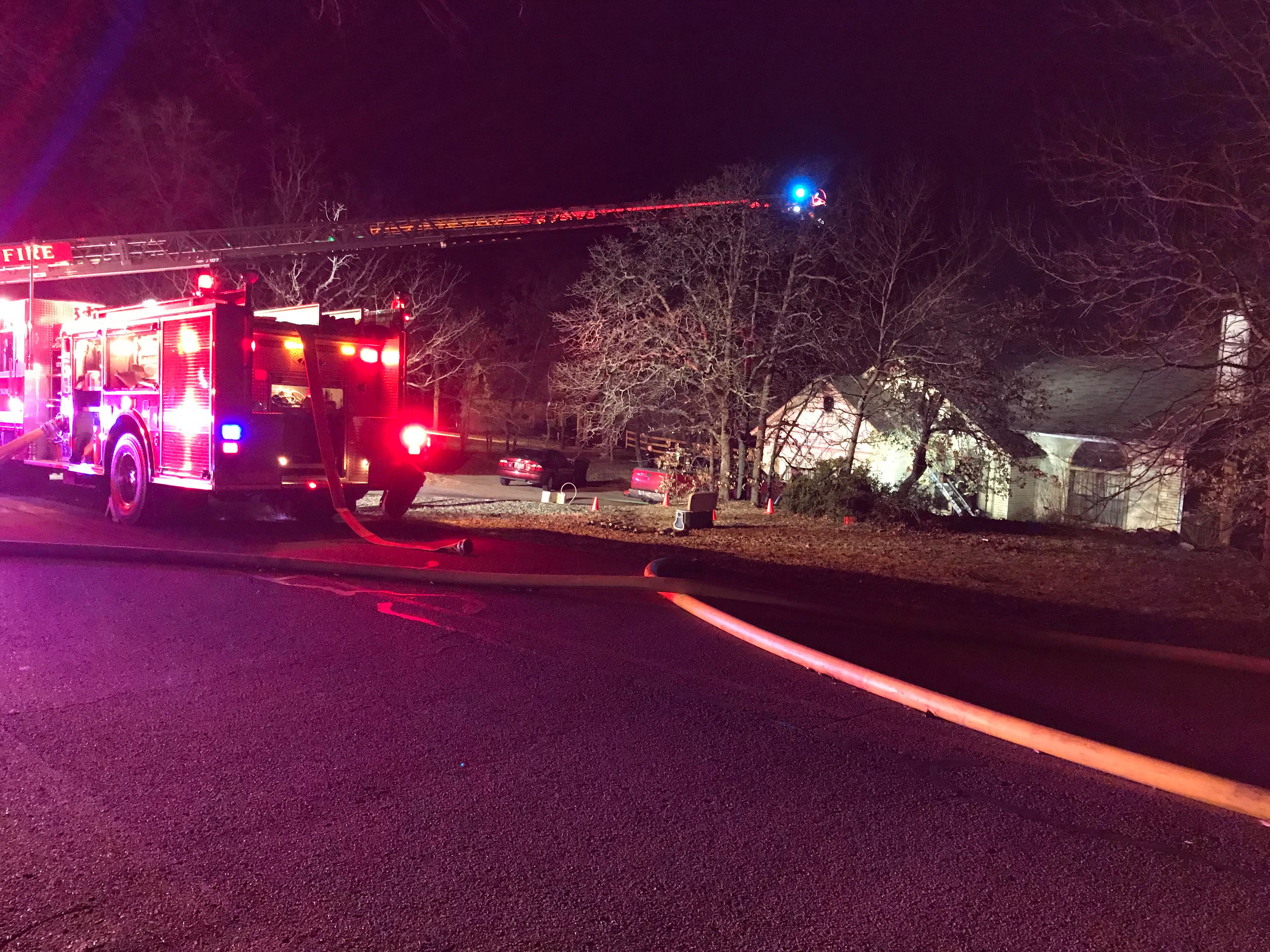 Fatal house fire in Sapulpa destroys roof – 102.3 KRMG