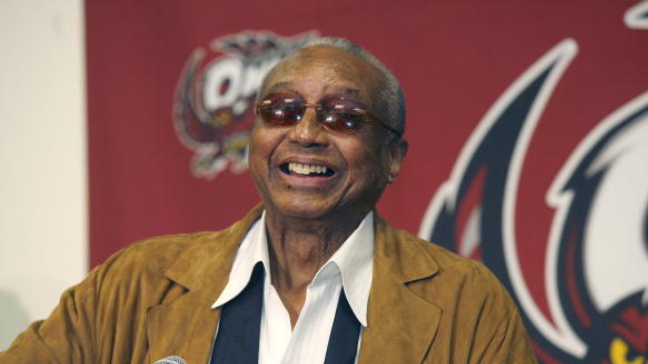 Hall of Fame college basketball coach John Chaney dead at 89 – KISS 104 ...