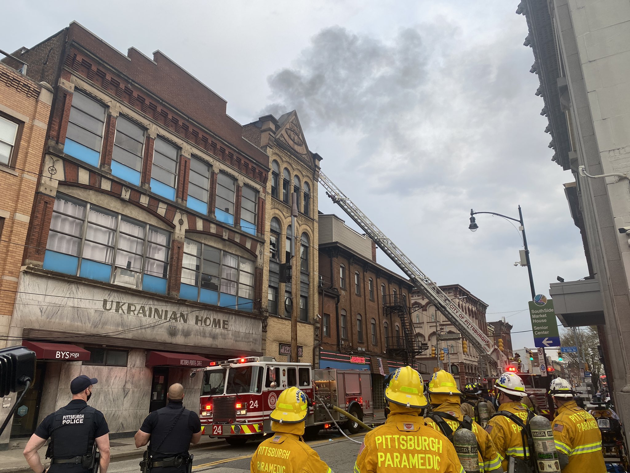 PHOTOS: South Side Fire – WPXI