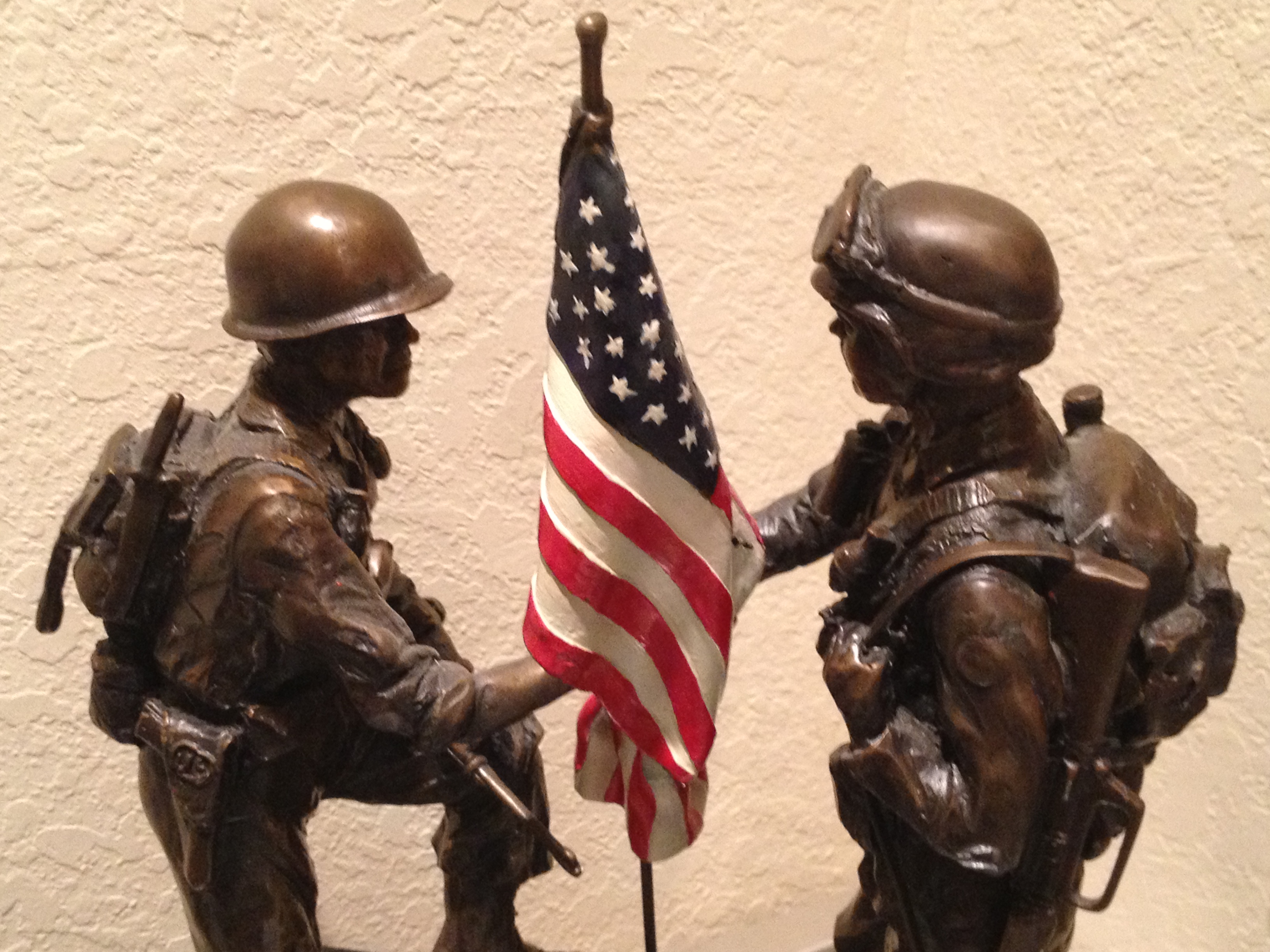 PHOTOS: Col. Robert Powell of the Military History Museum – 102.3 KRMG