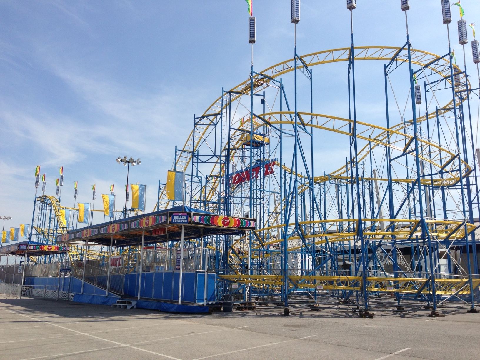 Most rides begin arriving today at the Tulsa State Fair – 102.3 KRMG