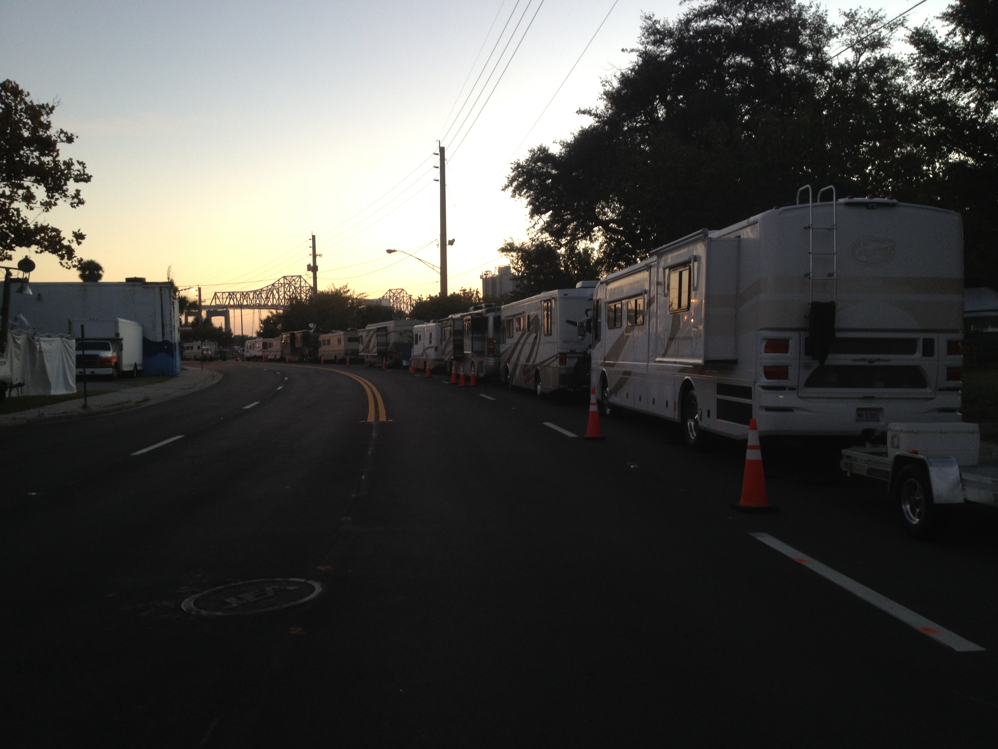 Campers roll in to RV city for Georgia-Florida – 104.5 WOKV