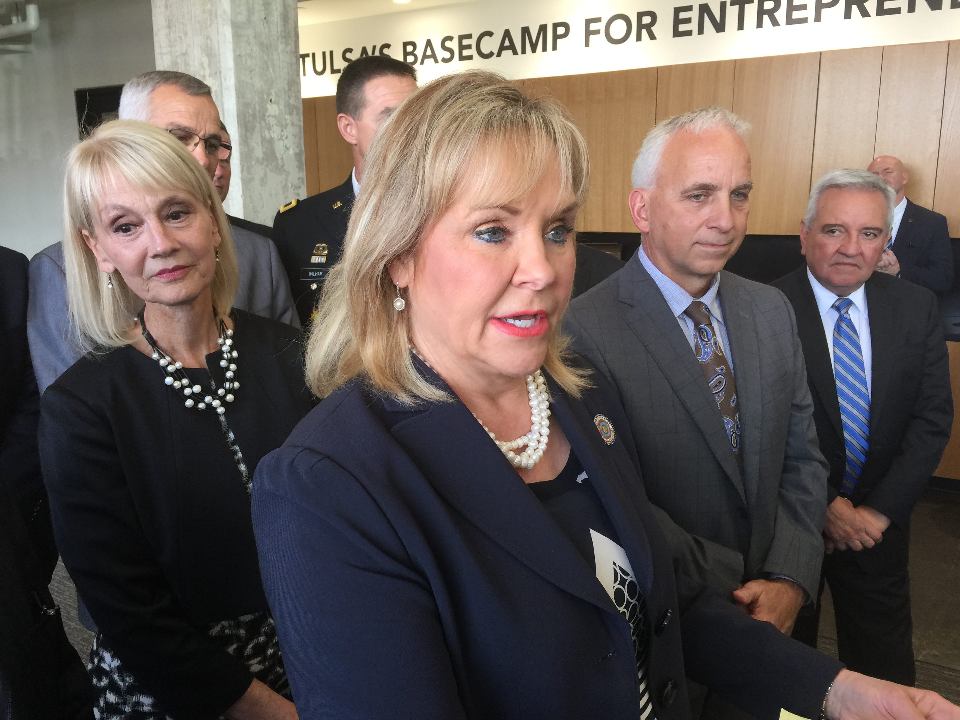 Gov. Mary Fallin heckled at speech – 102.3 KRMG