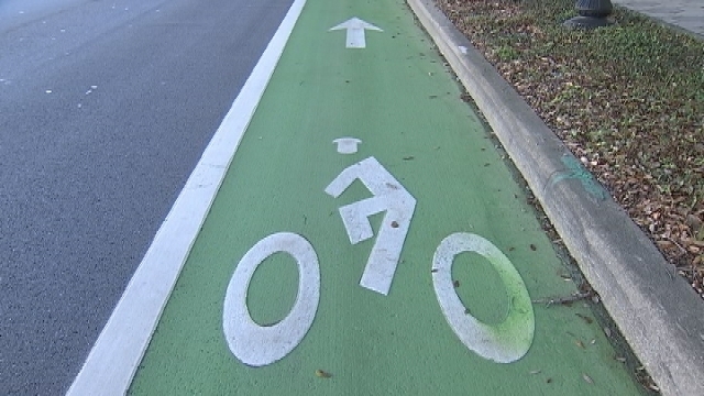 Green bike lanes in Orlando to help drivers stay aware of bicyclists – WDBO