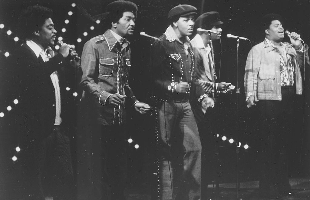 Spotlight Gold: The Dells - I Can Sing a Rainbow/Love is Blue – KISS ...