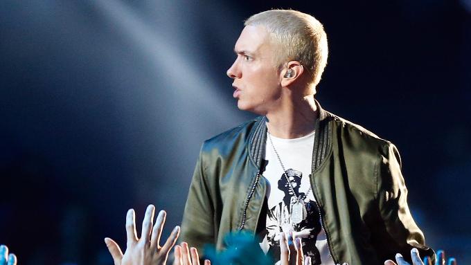Eminem Drops “River” Music Video On Valentine’s Day! – 95.1 WAPE