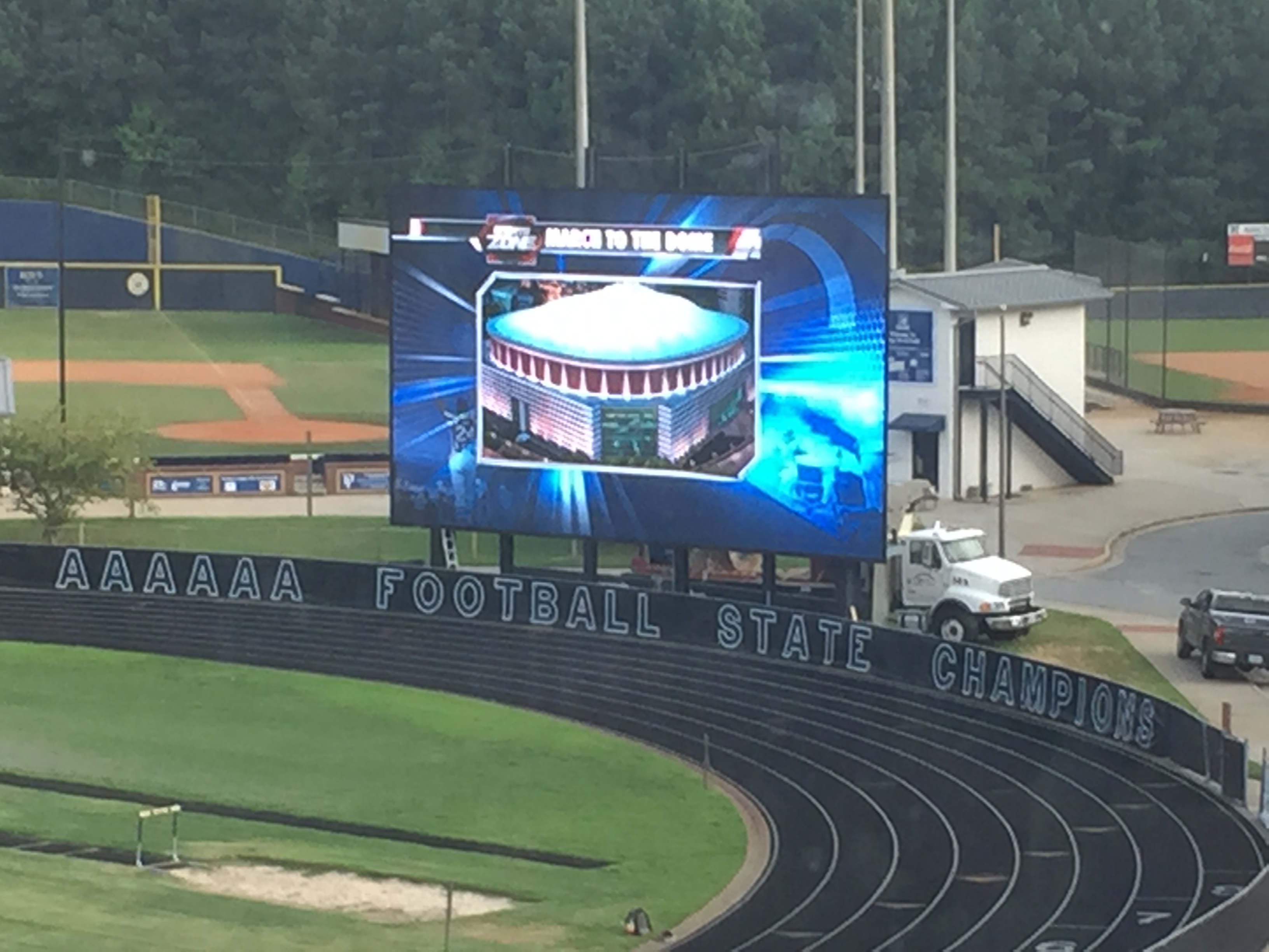 Norcross to reveal massive football video board – 95.5 WSB