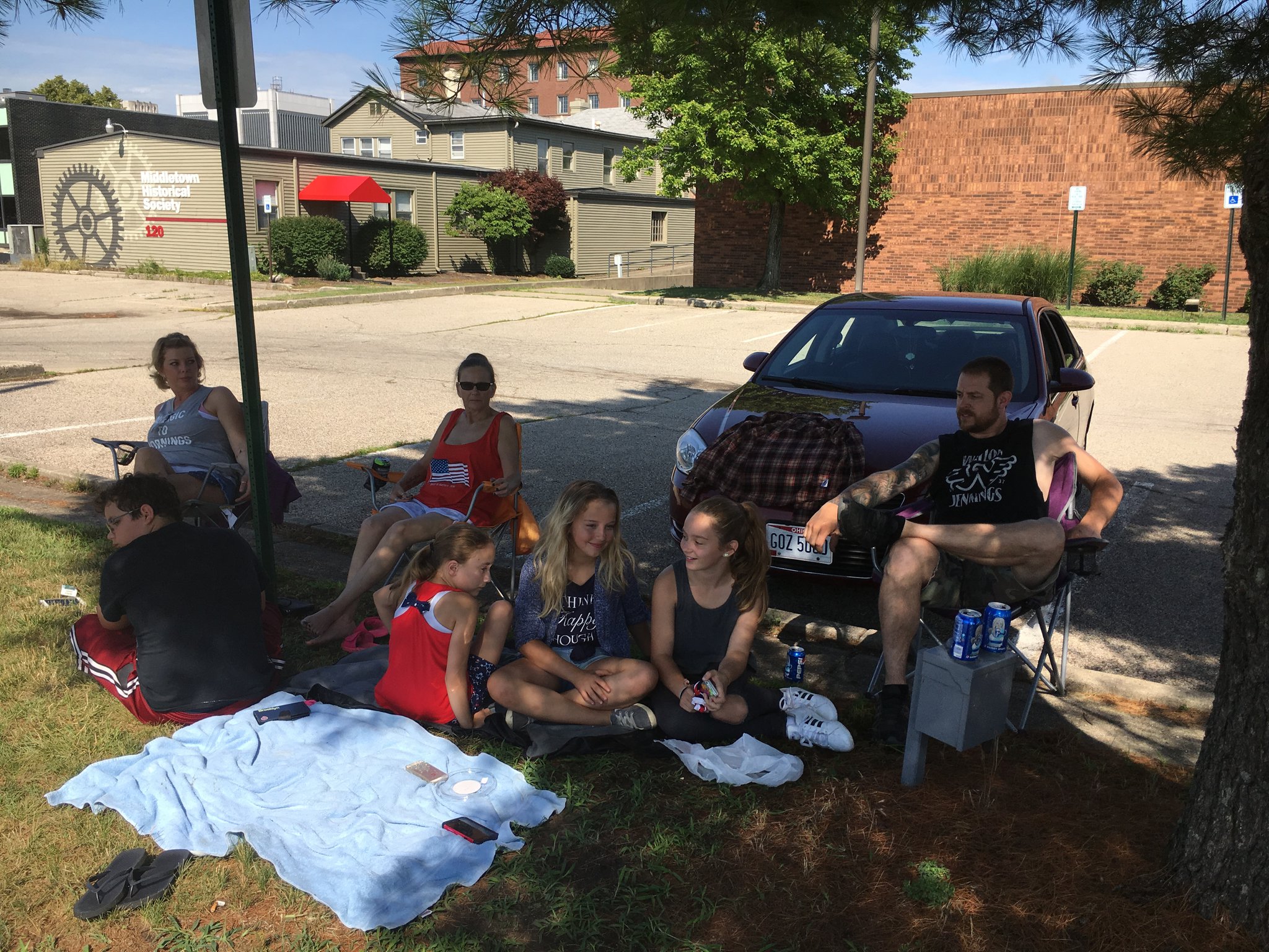 Butler County parade-goers line streets despite high termps