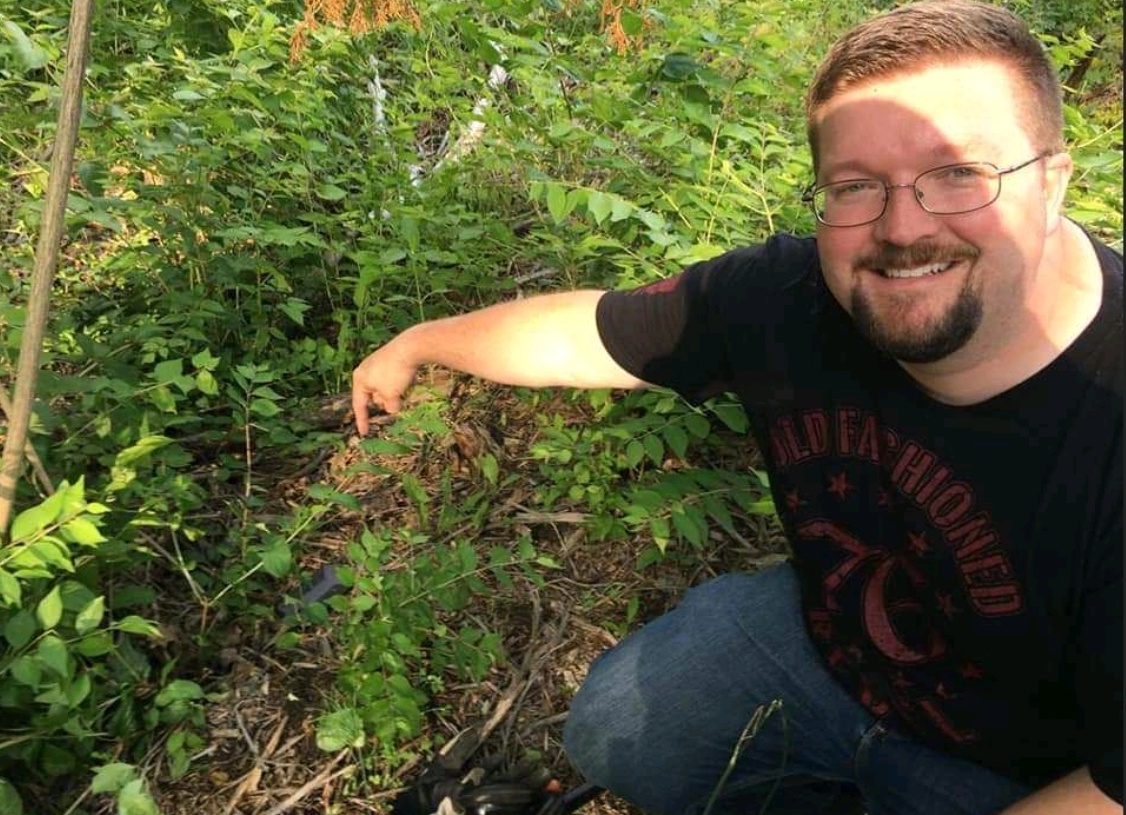 Area volunteer treasure hunters group helps police solve crimes