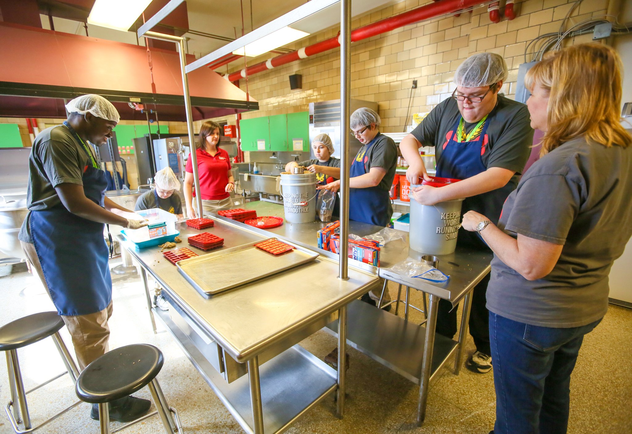 Butler County students make dog treats from used beer hops