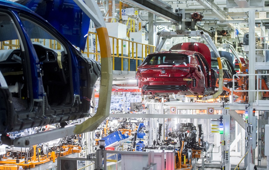 Spain will invest $5B in electric vehicle production - Automotive News