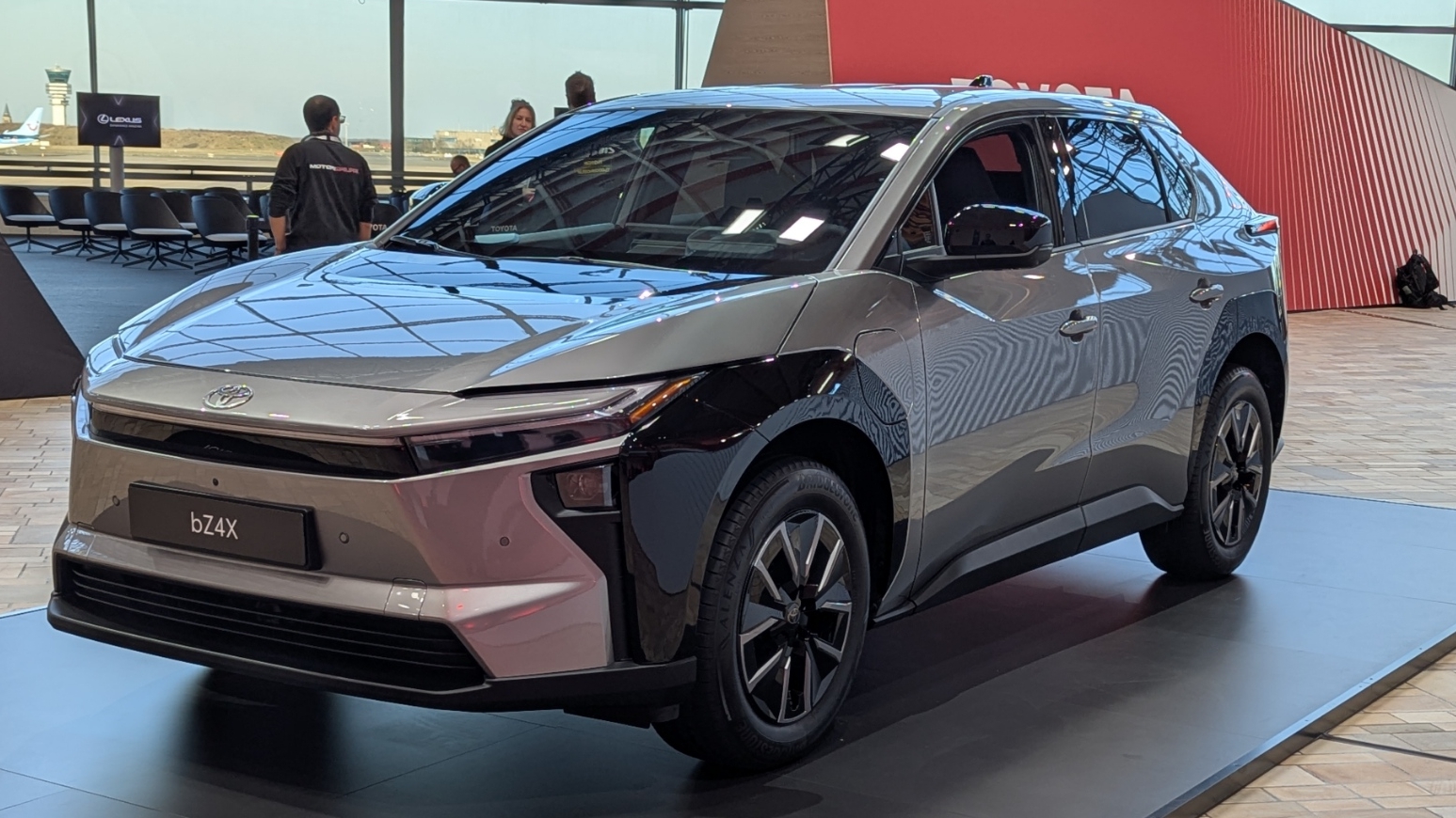 Toyota to boost EV lineup to 15 and produce 1 million by 2027 ...