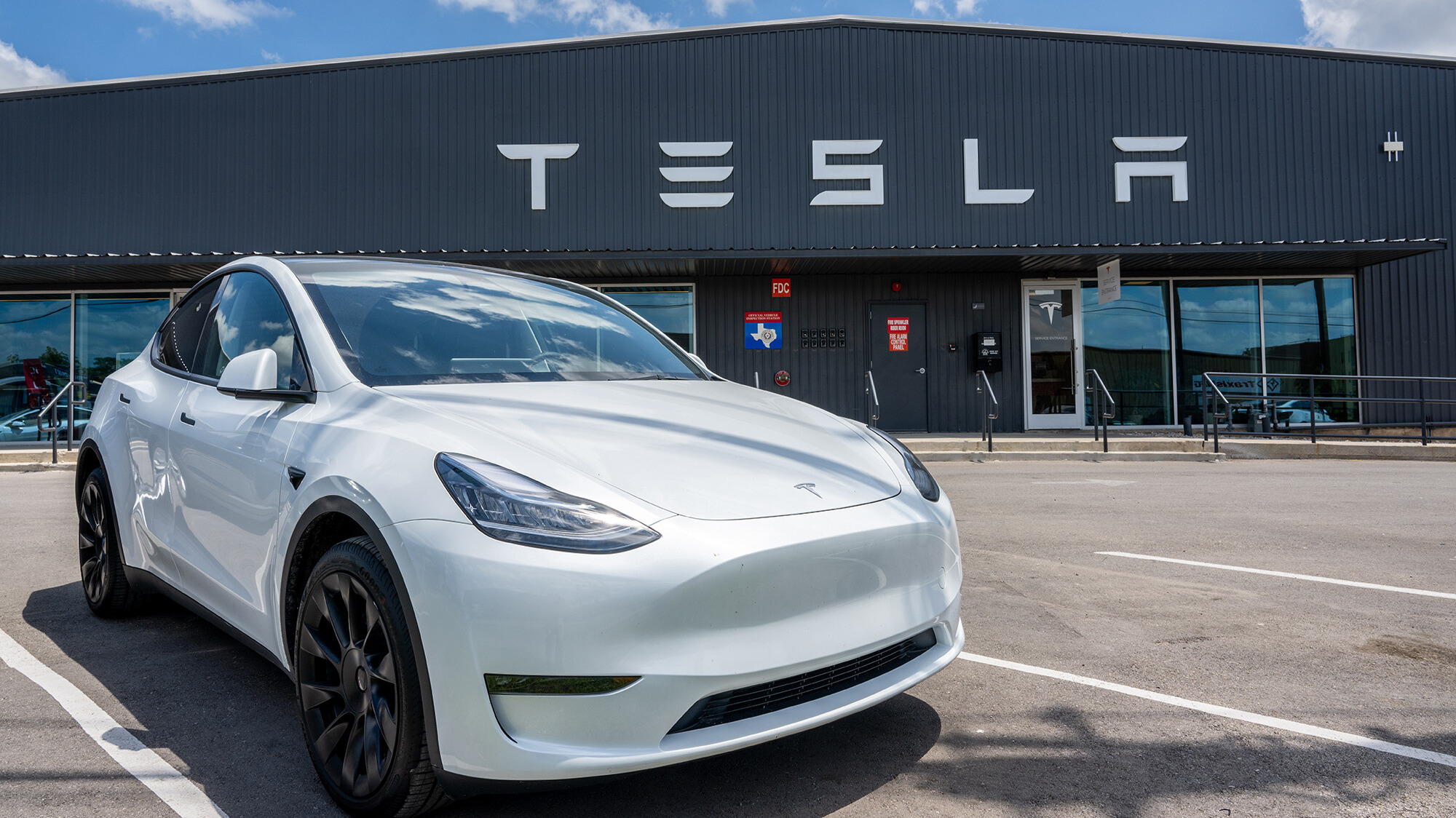 Tesla recalling nearly 700,000 U.S. vehicles
