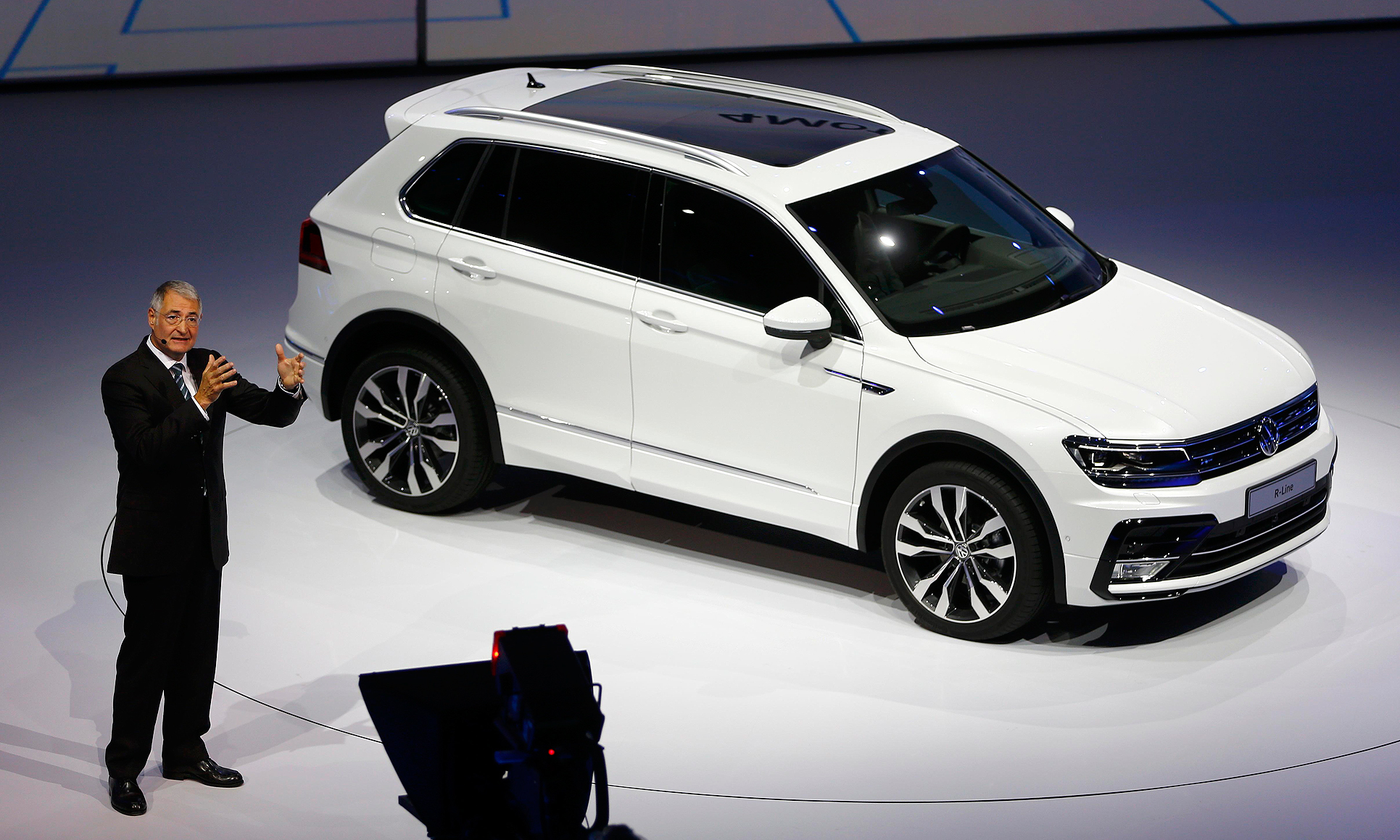 VW will unveil plug in hybrid Tiguan SUV concept Automotive News