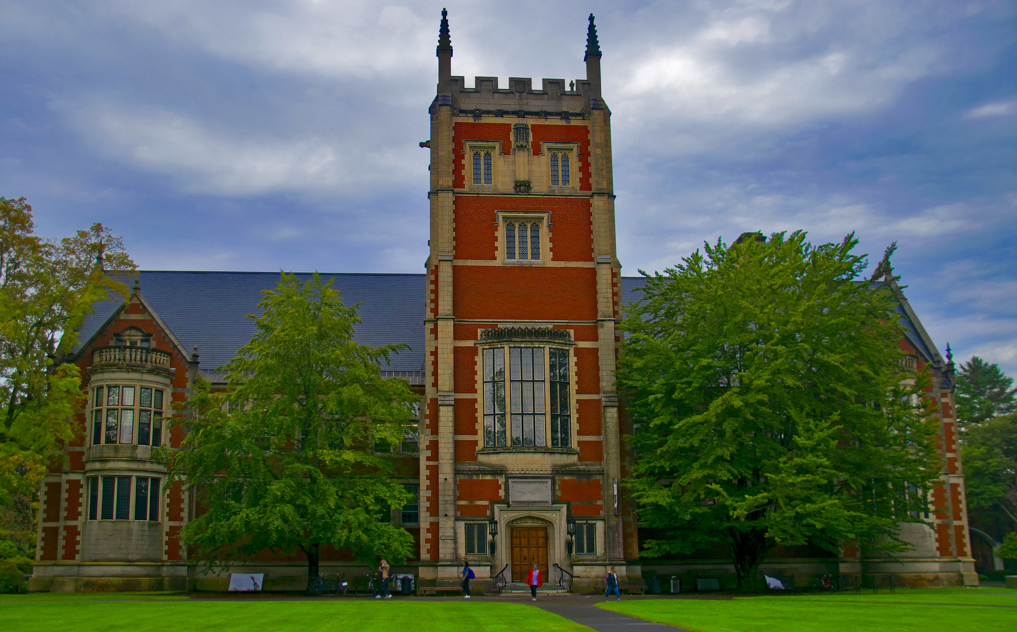 Bowdoin College on lookout for chief investment officer as K. Niles ...