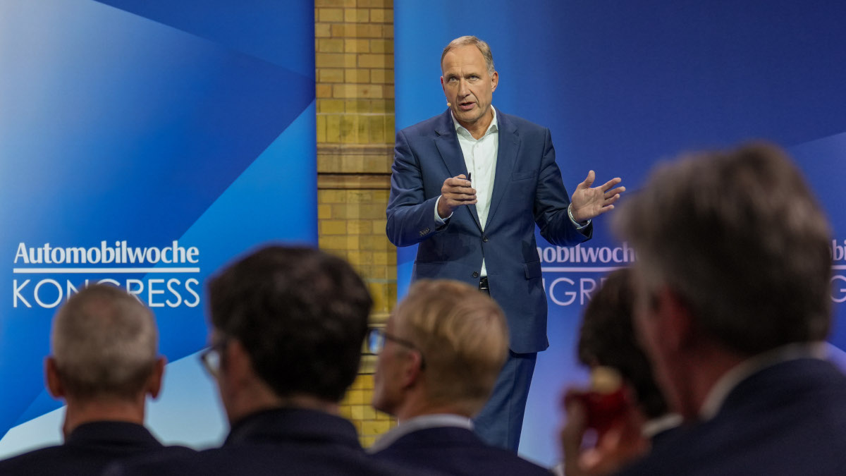 Mahle-Chef Arnd Franz spricht beim Automobilwoche Kongress über ...