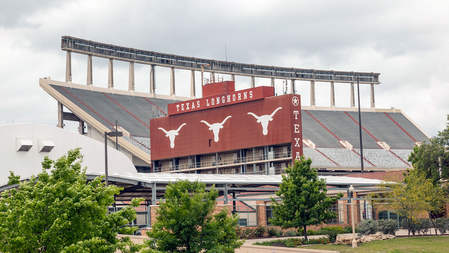 UTIMCO 2026 fiscal-year investment policy boosts private equity, hedge ...