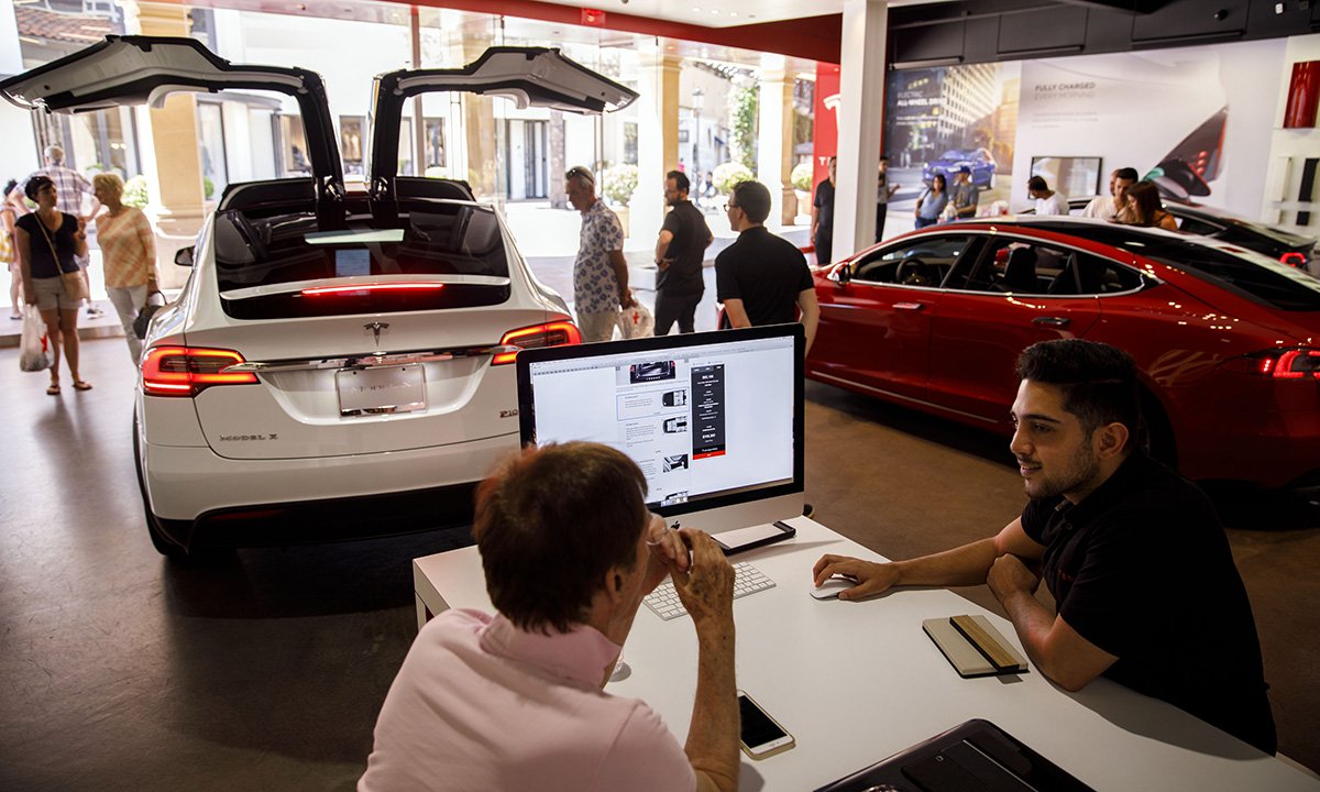 Tesla will offer lower-priced Model S, Model X - Automotive News