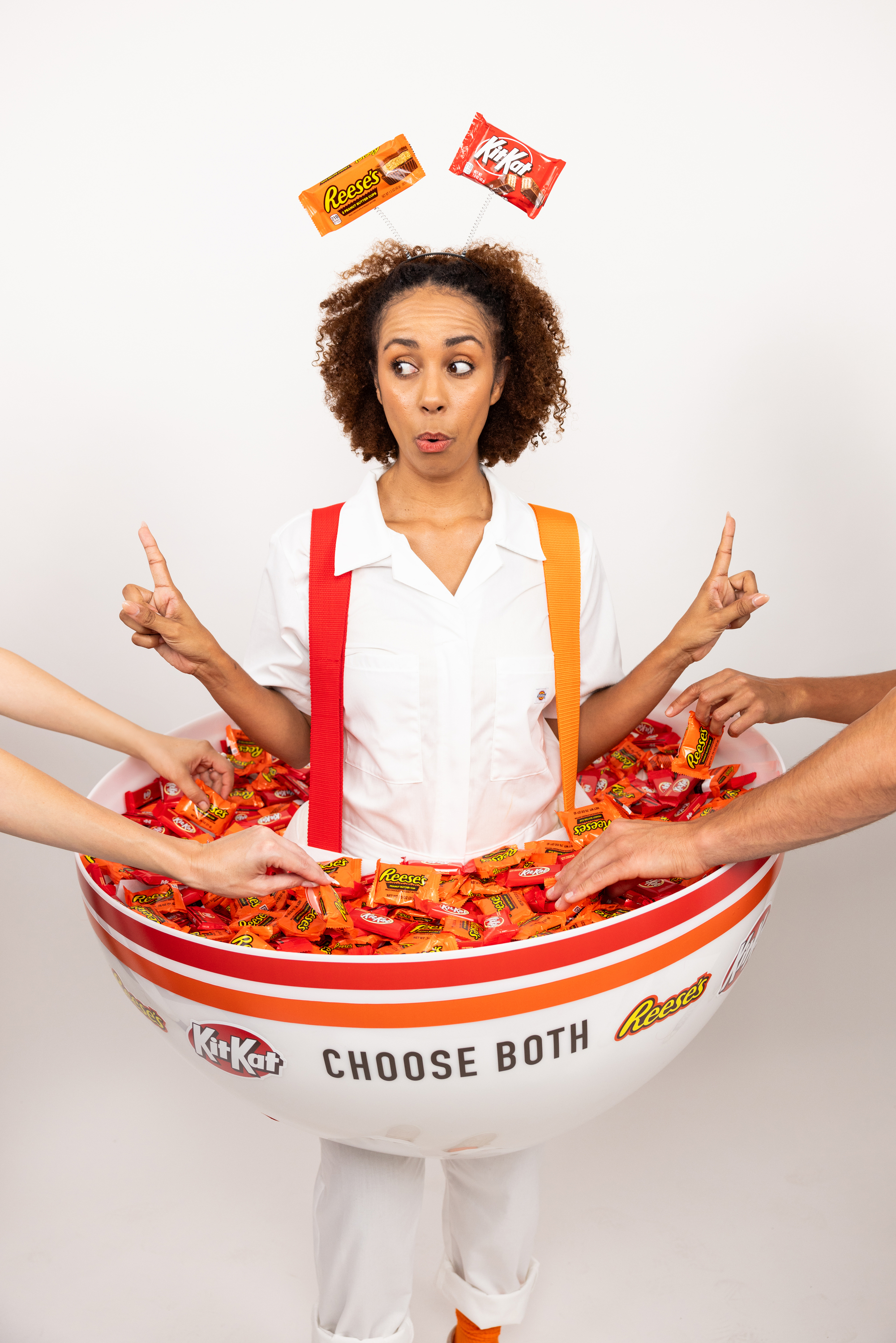 Kit Kat and Reese’s new Halloween costume lets you dress up and hand ...