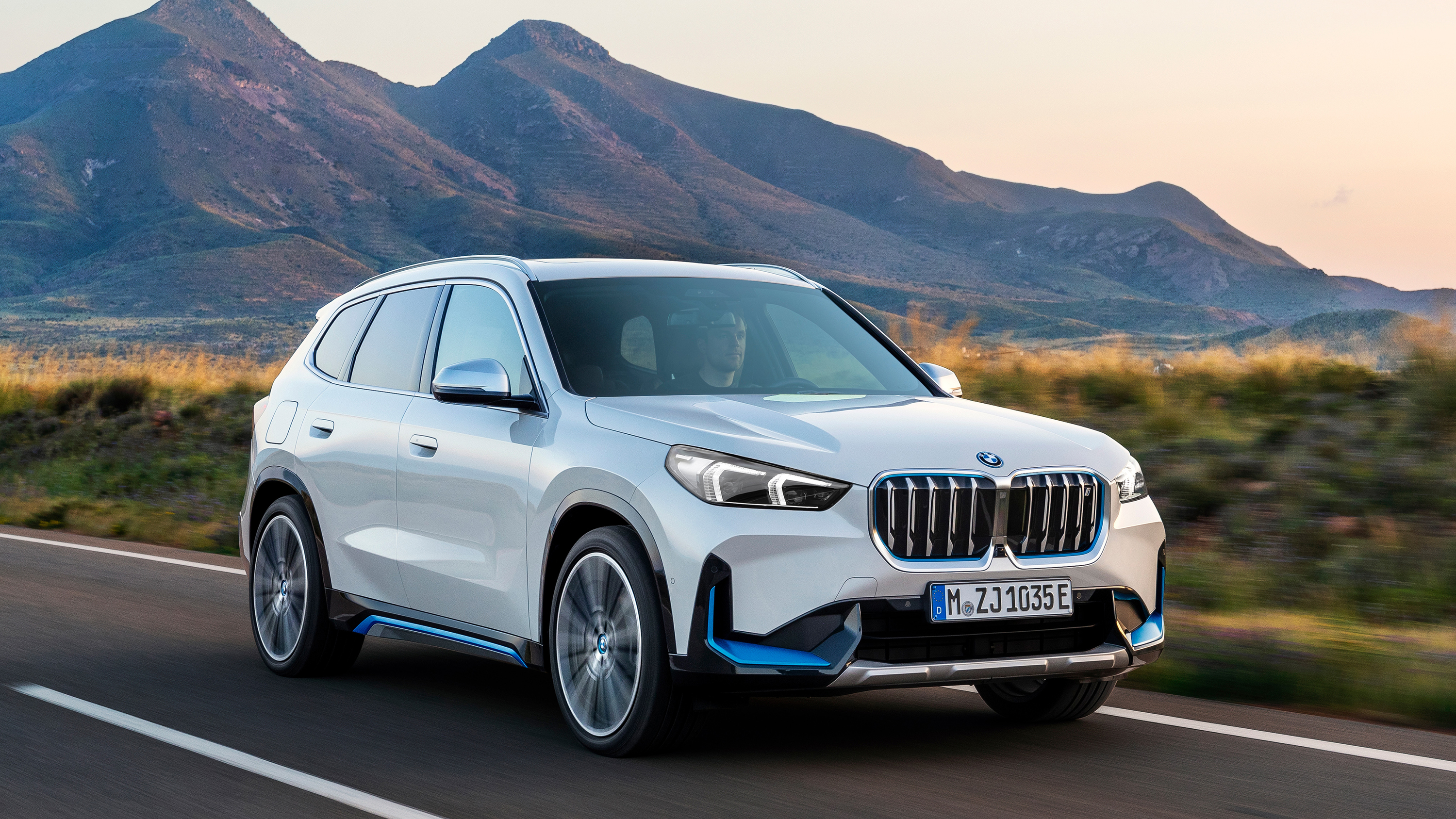 BMW, Mercedes fight to become luxury EV bestseller. Who is winning ...