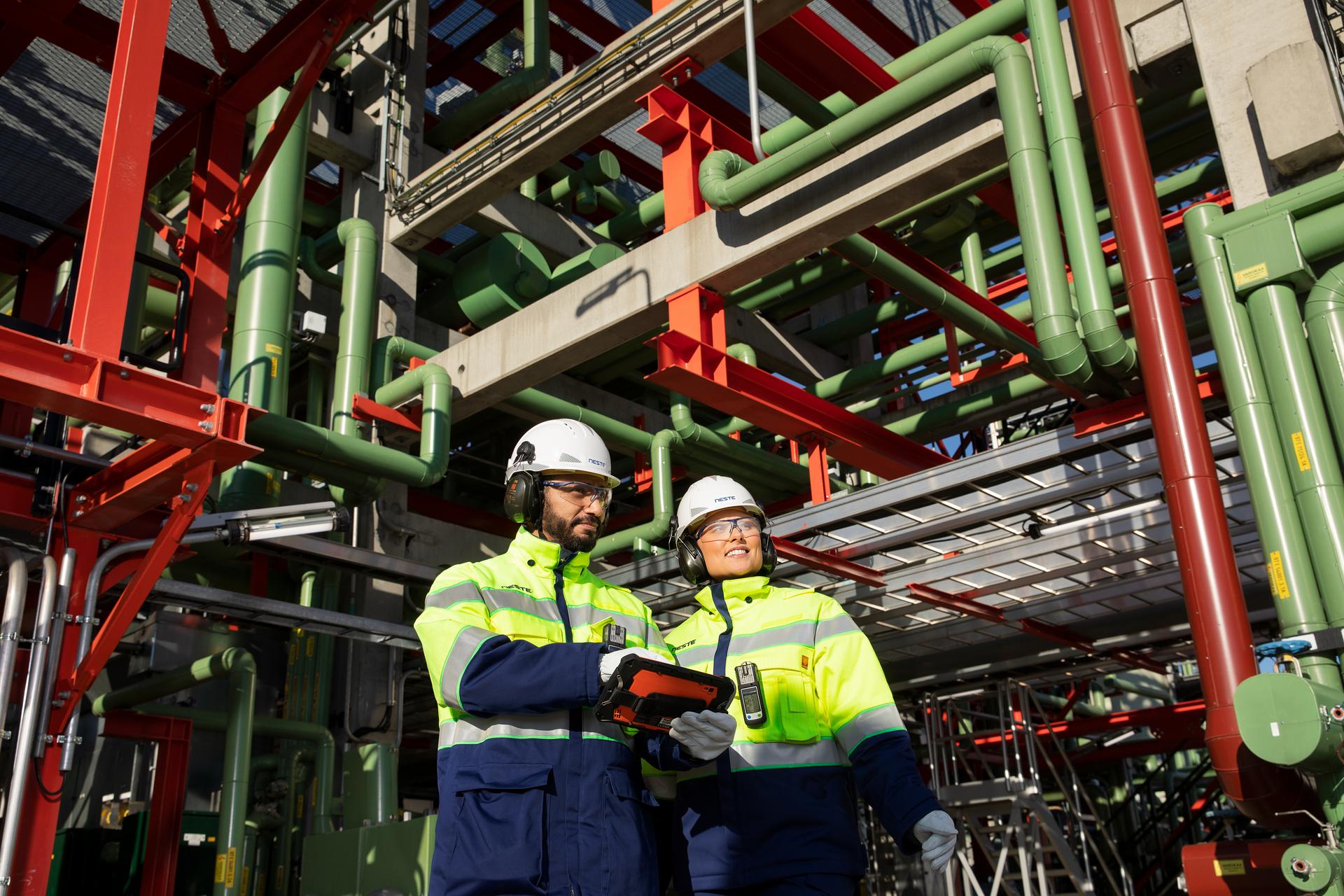 Neste steadily increases liquefied waste plastic processing volumes ...