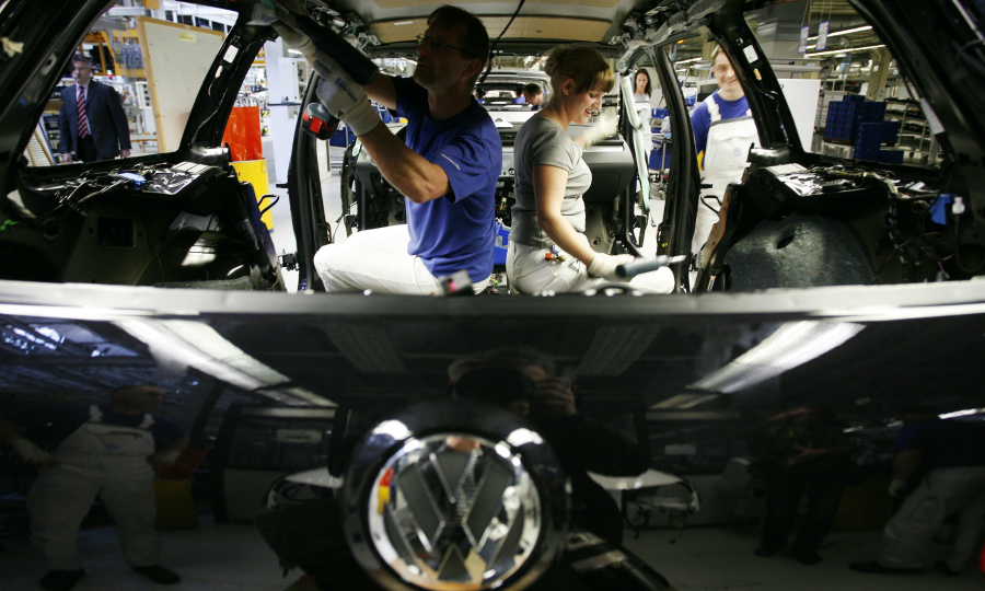 How VW plans to achieve job cuts in Germany - Automotive News