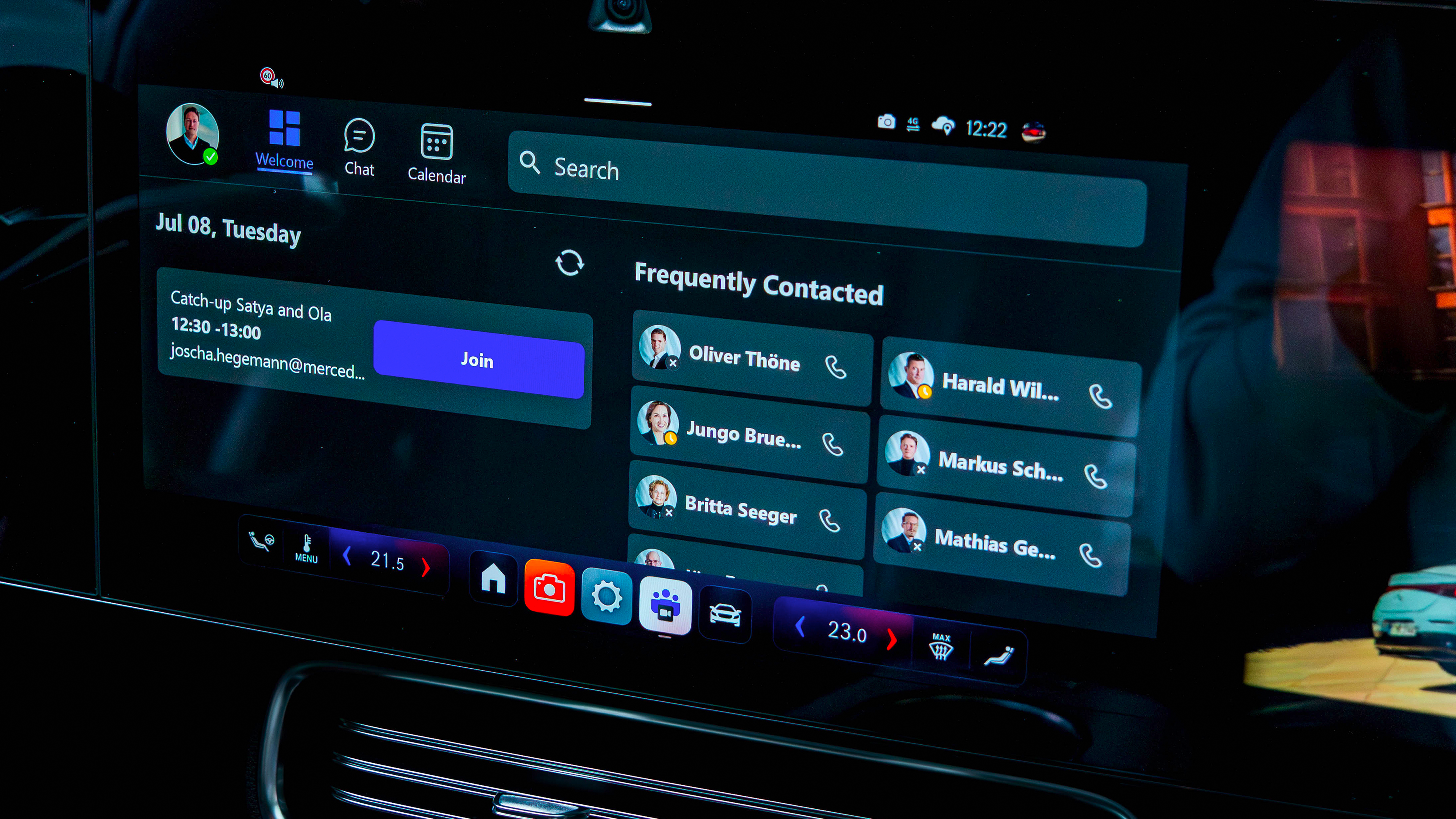 Mercedes, Microsoft take mobile office to next level with new CLA ...