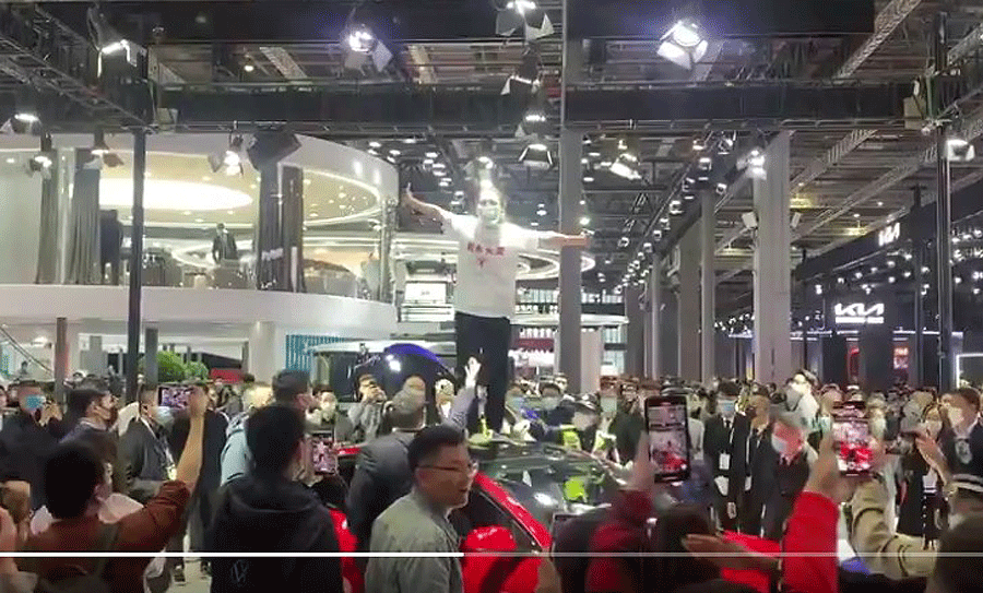 Why Tesla's apology in China is important - Automotive News