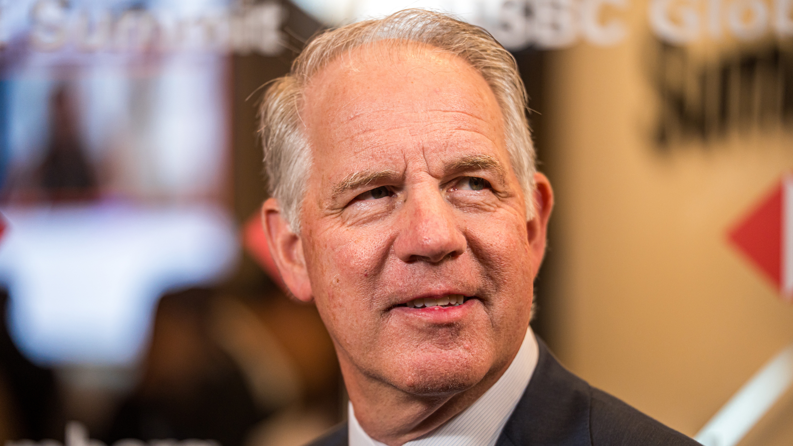 Apollo Hires From Goldman, Bank of America to Oversee Bank Partnerships ...