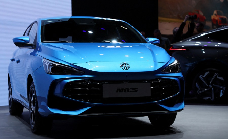 MG3 small EV hatchback to take on new Europe markets - Automotive News