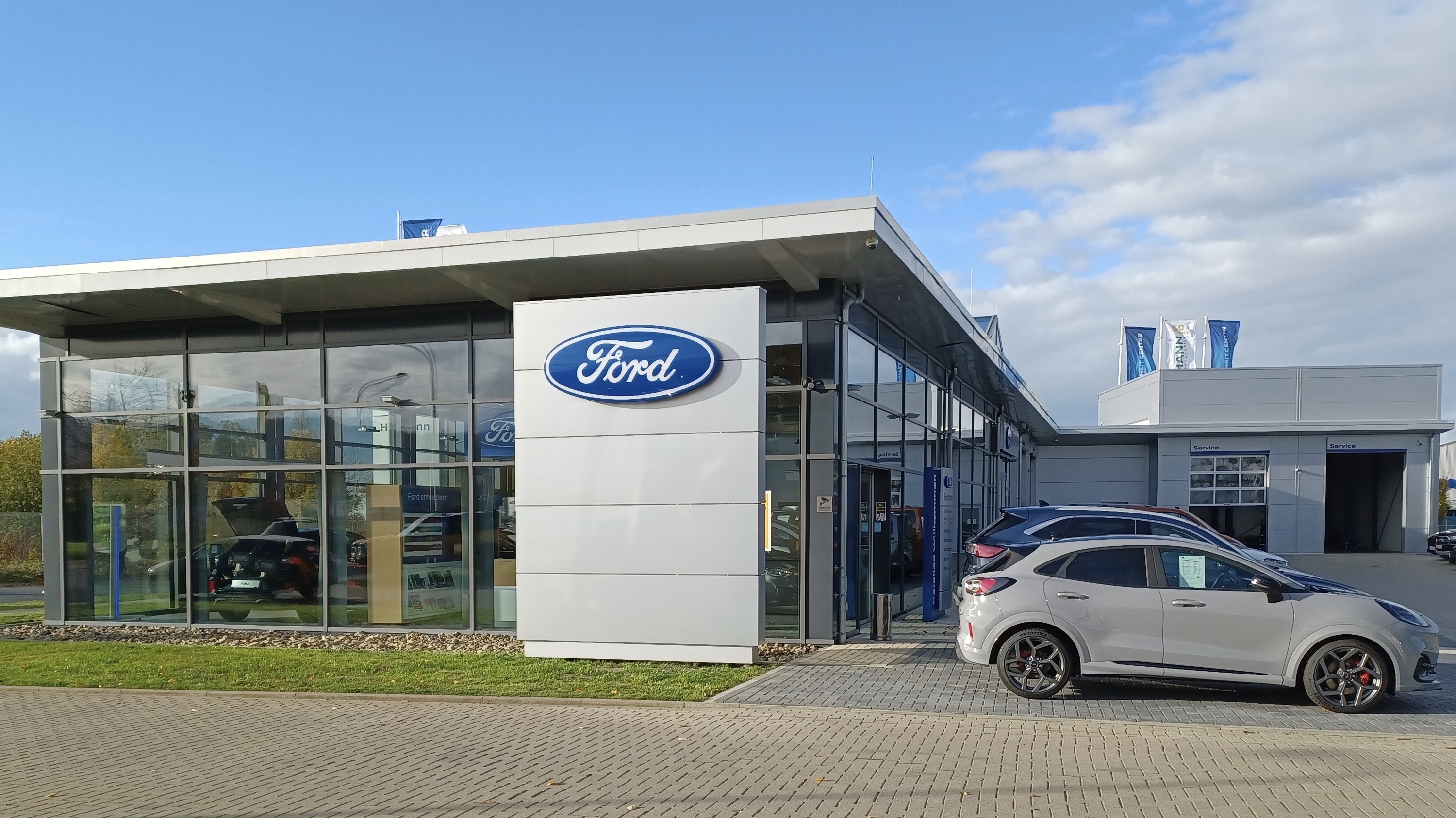 Ford drops agency retail model in Europe after initial 2026 delay