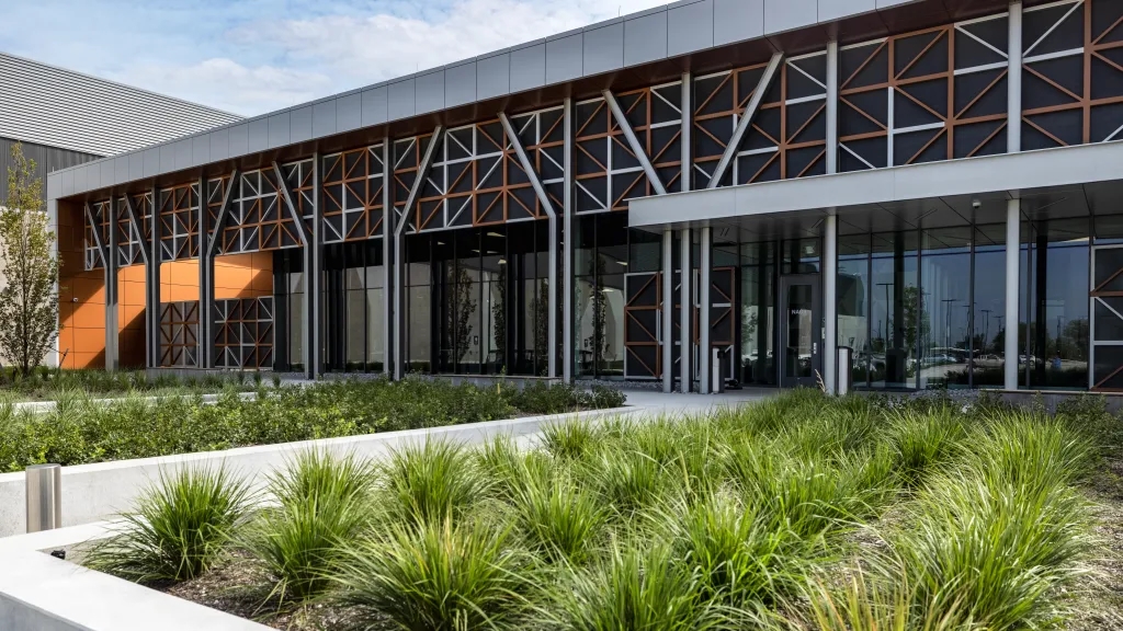 Banks Selling $3 Billion Debt for Meta’s Prometheus Data Center - Crain ...