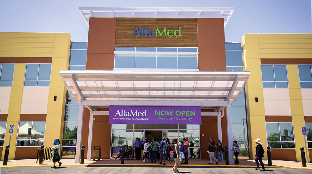 Collide or collaborate? Community health centers and hospitals work ...