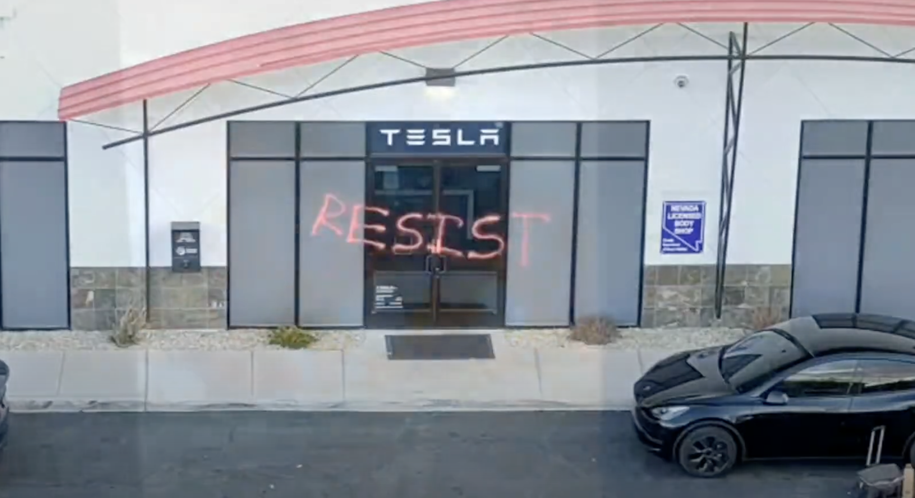 Tesla cars set on fire in Vegas; Musk calls it 'terrorism' - Automotive ...