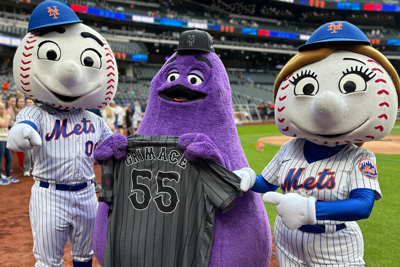Sports marketing: how NFL, NBA and MLB teams use social media and other ...