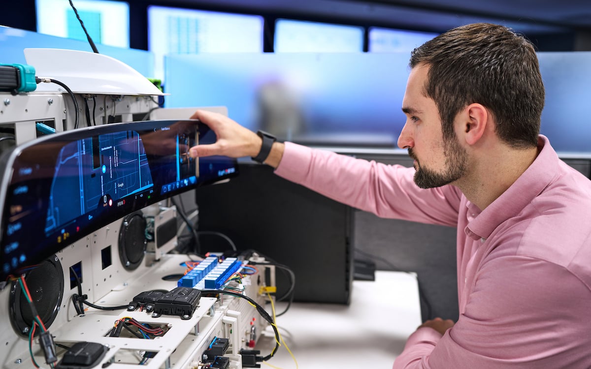 GM works to unlock software profits with new quality team's help ...